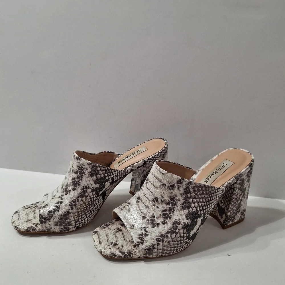 Steve Madden | Shoes | Steve Madden Mobwife Esmeralda Snake Print ...